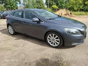 Volvo V40 2013 in Pasvalys, with an engine capacity of 1.56 L and mileage of 219 thousand km for 3750 €, photo 12 on AUTOMOTO.COM.LV