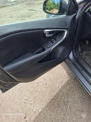 Volvo V40 2013 in Pasvalys, with an engine capacity of 1.56 L and mileage of 219 thousand km for 3750 €, photo 17 on AUTOMOTO.COM.LV