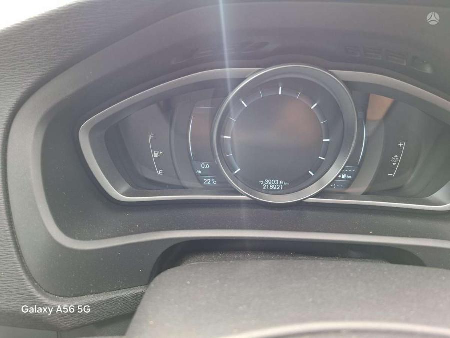 Volvo V40 2013 in Pasvalys, with an engine capacity of 1.56 L and mileage of 219 thousand km for 3750 €, photo 20 on AUTOMOTO.COM.LV