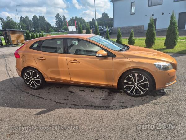 Volvo V40 2013 Pērnava, ar dzinēja tilpumu 1.60 L un nobraukumu 352 tūkst. km par 5999 €, foto 3 vietnē AUTOMOTO.COM.LV