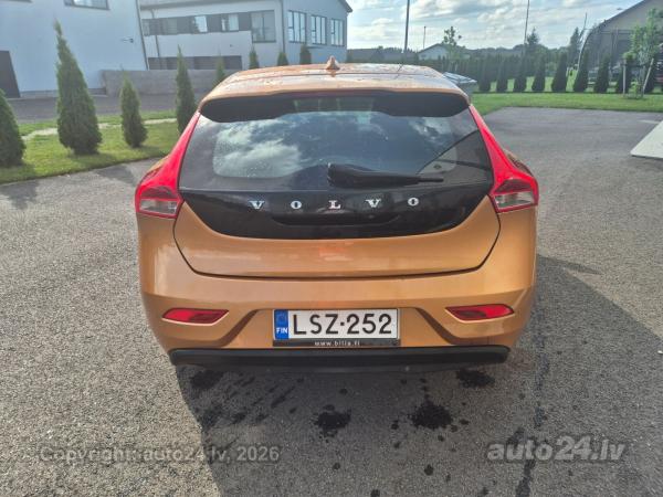 Volvo V40 2013 Pērnava, ar dzinēja tilpumu 1.60 L un nobraukumu 352 tūkst. km par 5999 €, foto 6 vietnē AUTOMOTO.COM.LV