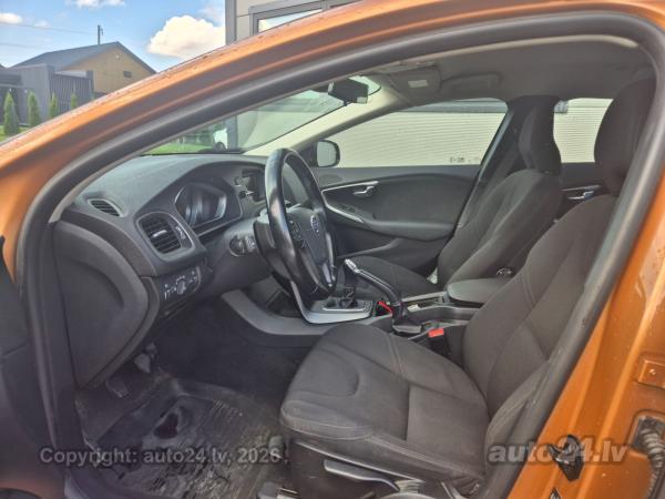 Volvo V40 2013 Pērnava, ar dzinēja tilpumu 1.60 L un nobraukumu 352 tūkst. km par 5999 €, foto 7 vietnē AUTOMOTO.COM.LV