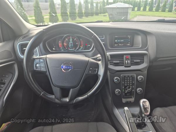 Volvo V40 2013 Pērnava, ar dzinēja tilpumu 1.60 L un nobraukumu 352 tūkst. km par 5999 €, foto 8 vietnē AUTOMOTO.COM.LV