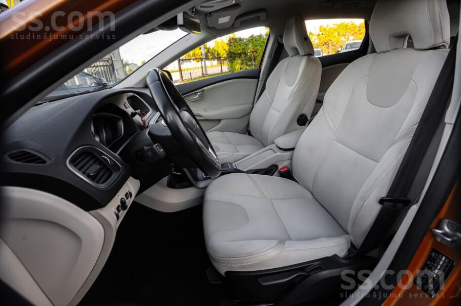 Volvo V40 2013 Jelgava, ar dzinēja tilpumu 1.60 L un nobraukumu 233 tūkst. km par 6190 €, foto 14 vietnē AUTOMOTO.COM.LV