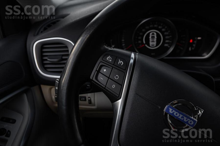 Volvo V40 2013 Jelgava, ar dzinēja tilpumu 1.60 L un nobraukumu 233 tūkst. km par 6190 €, foto 25 vietnē AUTOMOTO.COM.LV
