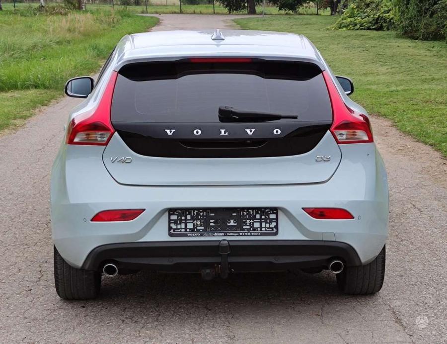 Volvo V40 2013 in Raseiniai, with an engine capacity of 2.00 L and mileage of 255 thousand km for 8750 €, photo 12 on AUTOMOTO.COM.LV