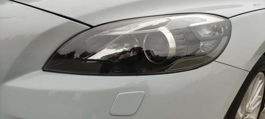 Volvo V40 2013 in Raseiniai, with an engine capacity of 2.00 L and mileage of 255 thousand km for 8750 €, photo 15 on AUTOMOTO.COM.LV