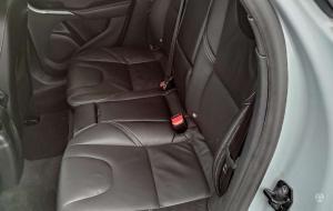 Volvo V40 2013 in Raseiniai, with an engine capacity of 2.00 L and mileage of 255 thousand km for 8750 €, photo 18 on AUTOMOTO.COM.LV
