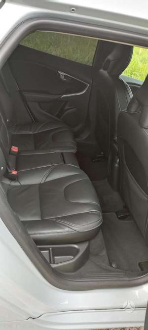 Volvo V40 2013 in Raseiniai, with an engine capacity of 2.00 L and mileage of 255 thousand km for 8750 €, photo 19 on AUTOMOTO.COM.LV