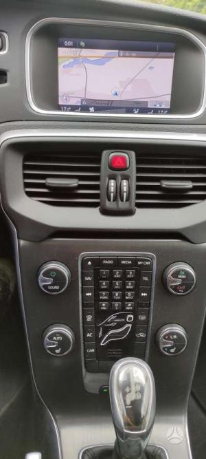 Volvo V40 2013 in Raseiniai, with an engine capacity of 2.00 L and mileage of 255 thousand km for 8750 €, photo 29 on AUTOMOTO.COM.LV