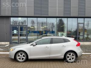Volvo V40 2014 Rīga, ar dzinēja tilpumu 2.00 L un nobraukumu 0 tūkst. km par 5990 €, foto 3 vietnē AUTOMOTO.COM.LV