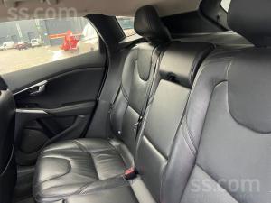 Volvo V40 2014 Rīga, ar dzinēja tilpumu 2.00 L un nobraukumu 0 tūkst. km par 5990 €, foto 9 vietnē AUTOMOTO.COM.LV