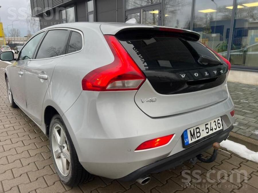 Volvo V40 2014 Rīga, ar dzinēja tilpumu 2.00 L un nobraukumu 0 tūkst. km par 5990 €, foto 15 vietnē AUTOMOTO.COM.LV