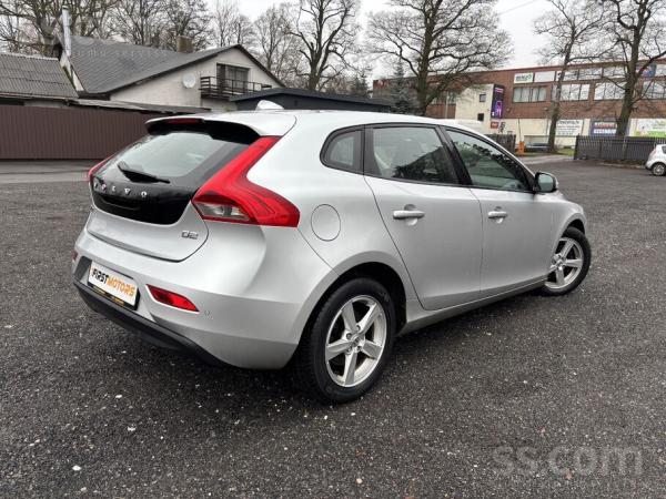 Volvo V40 2014 in Riga, with an engine capacity of 1.60 L and mileage of 120 thousand km for 6980 €, photo 4 on AUTOMOTO.COM.LV
