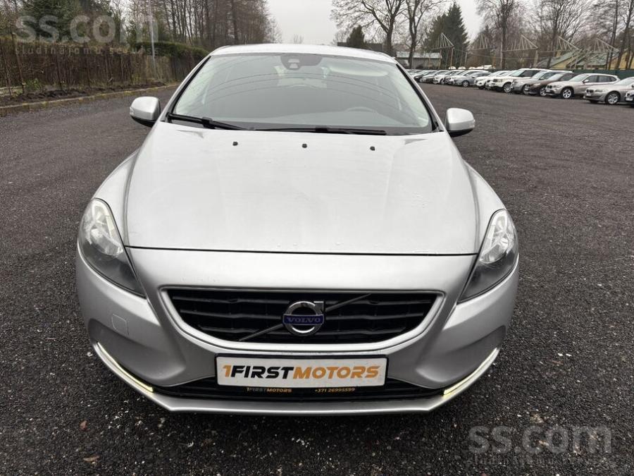 Volvo V40 2014 in Riga, with an engine capacity of 1.60 L and mileage of 120 thousand km for 6980 €, photo 5 on AUTOMOTO.COM.LV