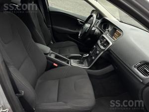 Volvo V40 2014 in Riga, with an engine capacity of 1.60 L and mileage of 120 thousand km for 6980 €, photo 9 on AUTOMOTO.COM.LV
