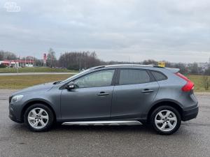 Volvo V40 2014 in Siauliai, with an engine capacity of 2.00 L and mileage of 196 thousand km for 7500 €, photo 4 on AUTOMOTO.COM.LV