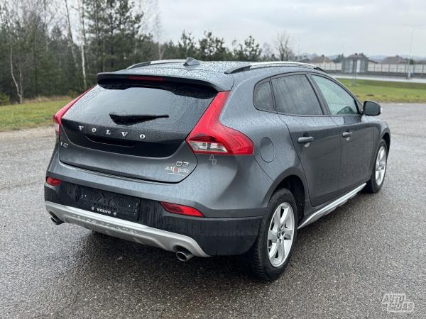 Volvo V40 2014 Šauļi, ar dzinēja tilpumu 2.00 L un nobraukumu 196 tūkst. km par 7500 €, foto 6 vietnē AUTOMOTO.COM.LV