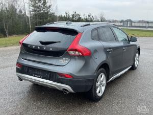 Volvo V40 2014 in Siauliai, with an engine capacity of 2.00 L and mileage of 196 thousand km for 7500 €, photo 6 on AUTOMOTO.COM.LV