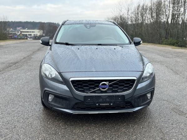 Volvo V40 2014 Šauļi, ar dzinēja tilpumu 2.00 L un nobraukumu 196 tūkst. km par 7500 €, foto 9 vietnē AUTOMOTO.COM.LV