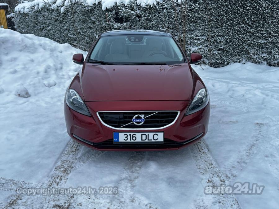 Volvo V40 2014 in Paide, with an engine capacity of 1.60 L and mileage of 283 thousand km for 7990 €, photo 3 on AUTOMOTO.COM.LV