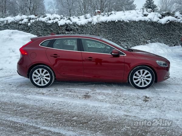Volvo V40 2014 in Paide, with an engine capacity of 1.60 L and mileage of 283 thousand km for 7990 €, photo 6 on AUTOMOTO.COM.LV