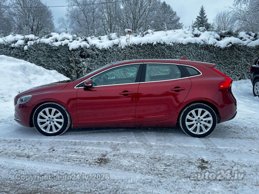 Volvo V40 2014 in Paide, with an engine capacity of 1.60 L and mileage of 283 thousand km for 7990 €, photo 8 on AUTOMOTO.COM.LV