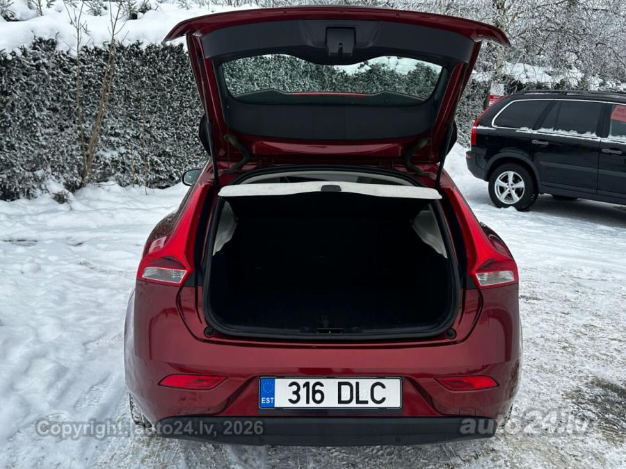 Volvo V40 2014 in Paide, with an engine capacity of 1.60 L and mileage of 283 thousand km for 7990 €, photo 25 on AUTOMOTO.COM.LV