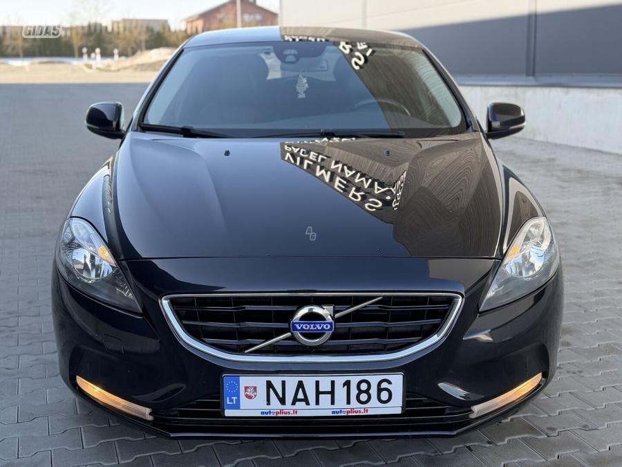 Volvo V40 2014 in Siauliai, with an engine capacity of 1.60 L and mileage of 213 thousand km for 3750 €, photo 5 on AUTOMOTO.COM.LV