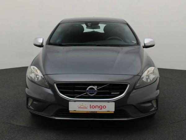 Volvo V40 2014 Viļņa, ar dzinēja tilpumu 1.60 L un nobraukumu 254 tūkst. km par 6899 €, foto 3 vietnē AUTOMOTO.COM.LV