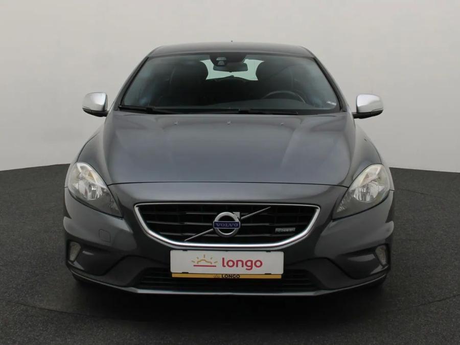 Volvo V40 2014 in Vilnius, with an engine capacity of 1.60 L and mileage of 254 thousand km for 6899 €, photo 4 on AUTOMOTO.COM.LV