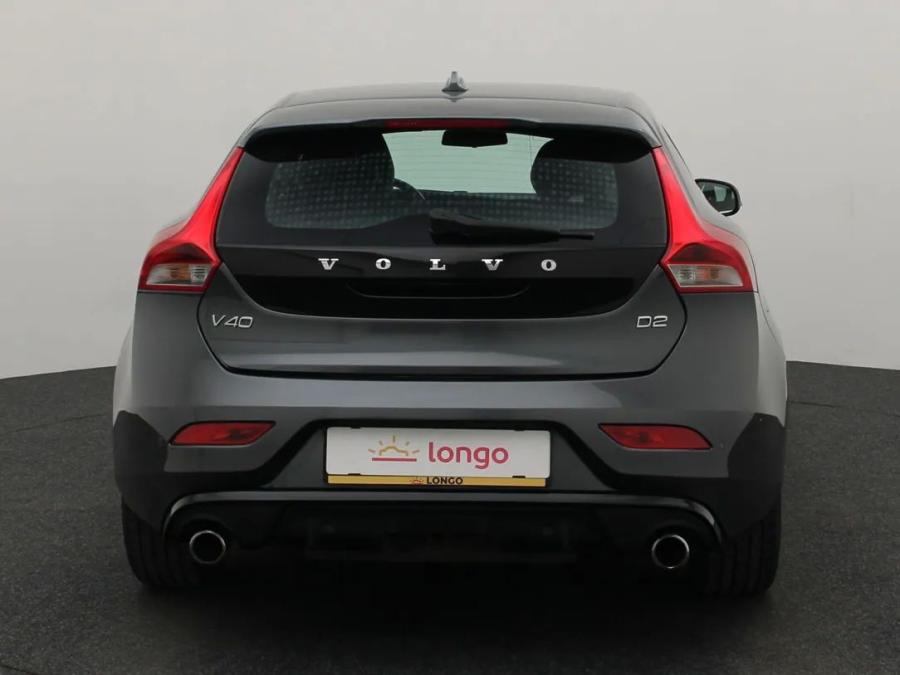 Volvo V40 2014 in Vilnius, with an engine capacity of 1.60 L and mileage of 254 thousand km for 6899 €, photo 6 on AUTOMOTO.COM.LV