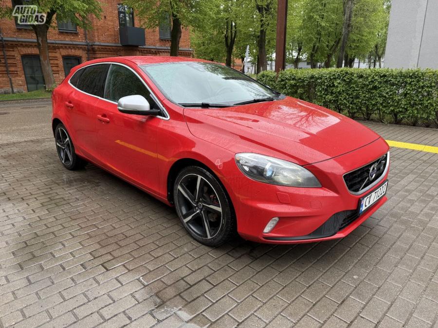 Volvo V40 2014 in Kaunas, with an engine capacity of 1.60 L and mileage of 234 thousand km for 5200 €, photo 1 on AUTOMOTO.COM.LV