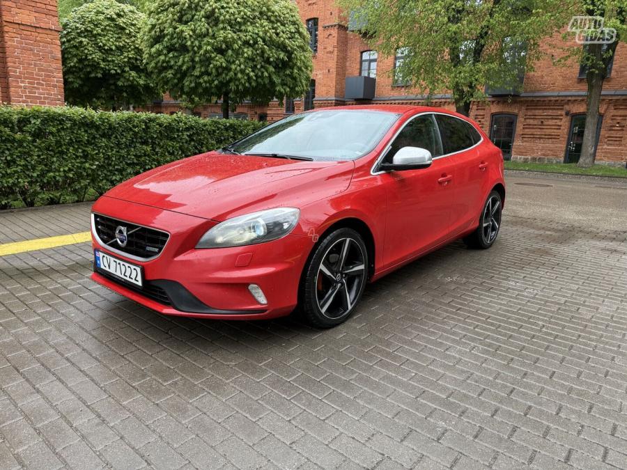 Volvo V40 2014 in Kaunas, with an engine capacity of 1.60 L and mileage of 234 thousand km for 5200 €, photo 3 on AUTOMOTO.COM.LV