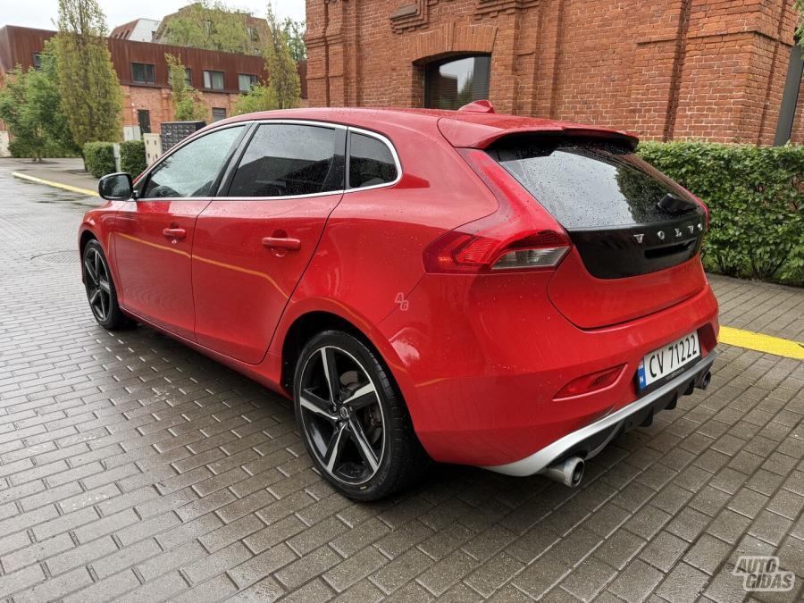 Volvo V40 2014 in Kaunas, with an engine capacity of 1.60 L and mileage of 234 thousand km for 5200 €, photo 5 on AUTOMOTO.COM.LV