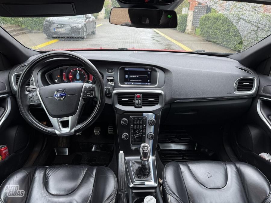 Volvo V40 2014 in Kaunas, with an engine capacity of 1.60 L and mileage of 234 thousand km for 5200 €, photo 6 on AUTOMOTO.COM.LV