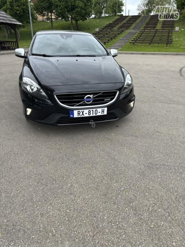 Volvo V40 2014 Tauragė, ar dzinēja tilpumu 2.00 L un nobraukumu 330 tūkst. km par 7699 €, foto 3 vietnē AUTOMOTO.COM.LV