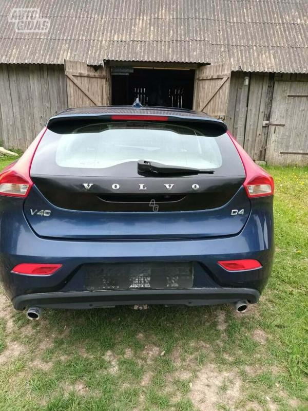 Volvo V40 2014 Panevēža, ar dzinēja tilpumu 2.00 L un nobraukumu 313 tūkst. km par 5750 €, foto 4 vietnē AUTOMOTO.COM.LV