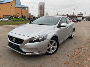 Volvo V40 2014 Rīga, ar dzinēja tilpumu 1.60 L un nobraukumu 115 tūkst. km par 9950 €, foto  vietnē AUTOMOTO.COM.LV