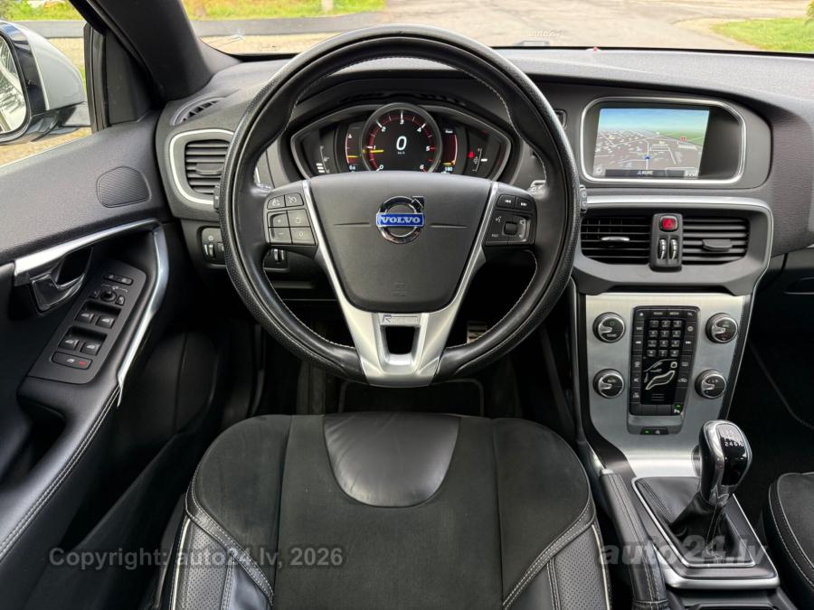 Volvo V40 2014 Tallina, ar dzinēja tilpumu 2.00 L un nobraukumu 259 tūkst. km par 6490 €, foto 5 vietnē AUTOMOTO.COM.LV