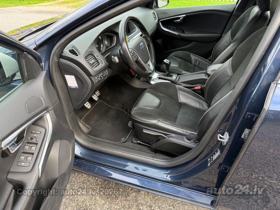 Volvo V40 2014 Tallina, ar dzinēja tilpumu 2.00 L un nobraukumu 259 tūkst. km par 6490 €, foto 6 vietnē AUTOMOTO.COM.LV