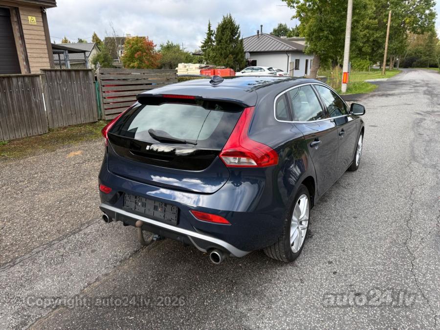 Volvo V40 2014 Tallina, ar dzinēja tilpumu 2.00 L un nobraukumu 259 tūkst. km par 6490 €, foto 12 vietnē AUTOMOTO.COM.LV