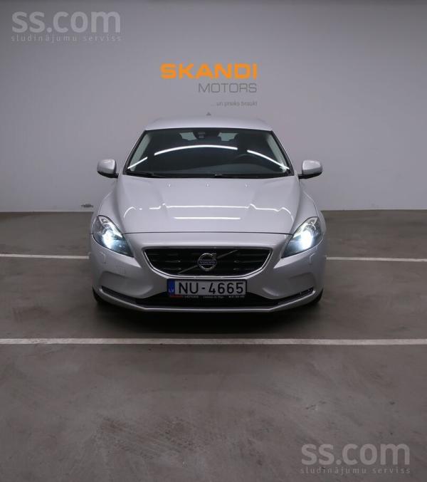 Volvo V40 2015 in Riga, with an engine capacity of 2.00 L and mileage of 227 thousand km for 300 €, photo 2 on AUTOMOTO.COM.LV