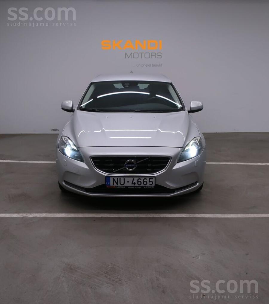 Volvo V40 2015 in Riga, with an engine capacity of 2.00 L and mileage of 227 thousand km for 300 €, photo 2 on AUTOMOTO.COM.LV