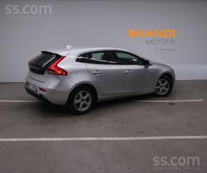 Volvo V40 2015 in Riga, with an engine capacity of 2.00 L and mileage of 227 thousand km for 300 €, photo 4 on AUTOMOTO.COM.LV