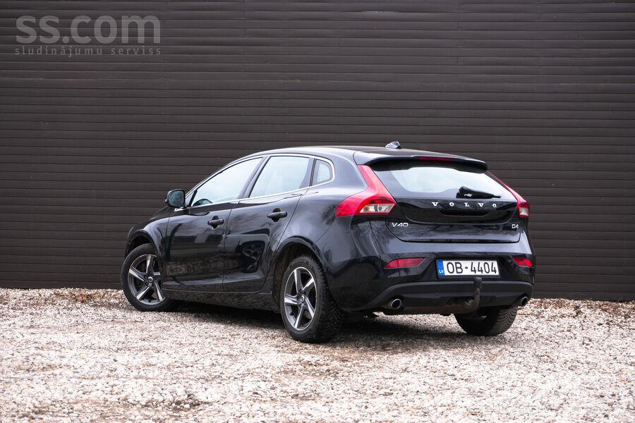 Volvo V40 2015 in Riga, with an engine capacity of 2.00 L and mileage of 200 thousand km for 8600 €, photo 4 on AUTOMOTO.COM.LV