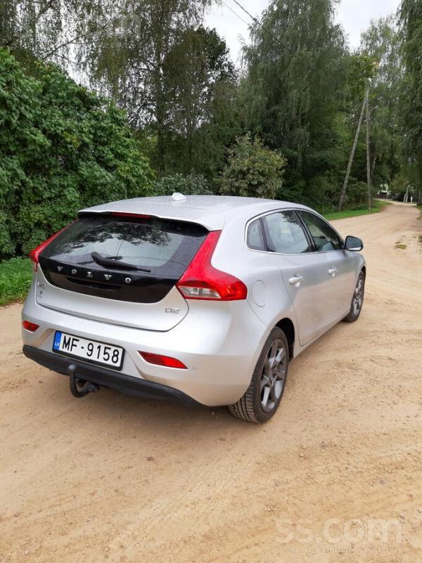 Volvo V40 2015 in Ogre, with an engine capacity of 1.60 L and mileage of 274 thousand km for 7250 €, photo 2 on AUTOMOTO.COM.LV