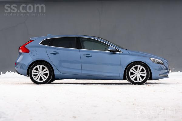Volvo V40 2015 Jelgava, ar dzinēja tilpumu 1.60 L un nobraukumu 279 tūkst. km par 6500 €, foto 3 vietnē AUTOMOTO.COM.LV