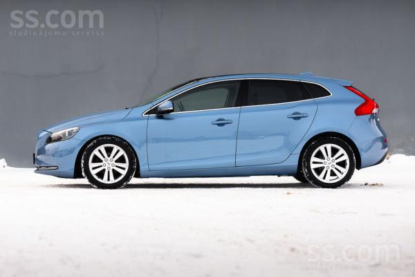 Volvo V40 2015 Jelgava, ar dzinēja tilpumu 1.60 L un nobraukumu 279 tūkst. km par 6500 €, foto 6 vietnē AUTOMOTO.COM.LV