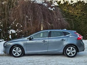 Volvo V40 2015 in Kaunas, with an engine capacity of 2.00 L and mileage of 300 thousand km for 6750 €, photo 2 on AUTOMOTO.COM.LV
